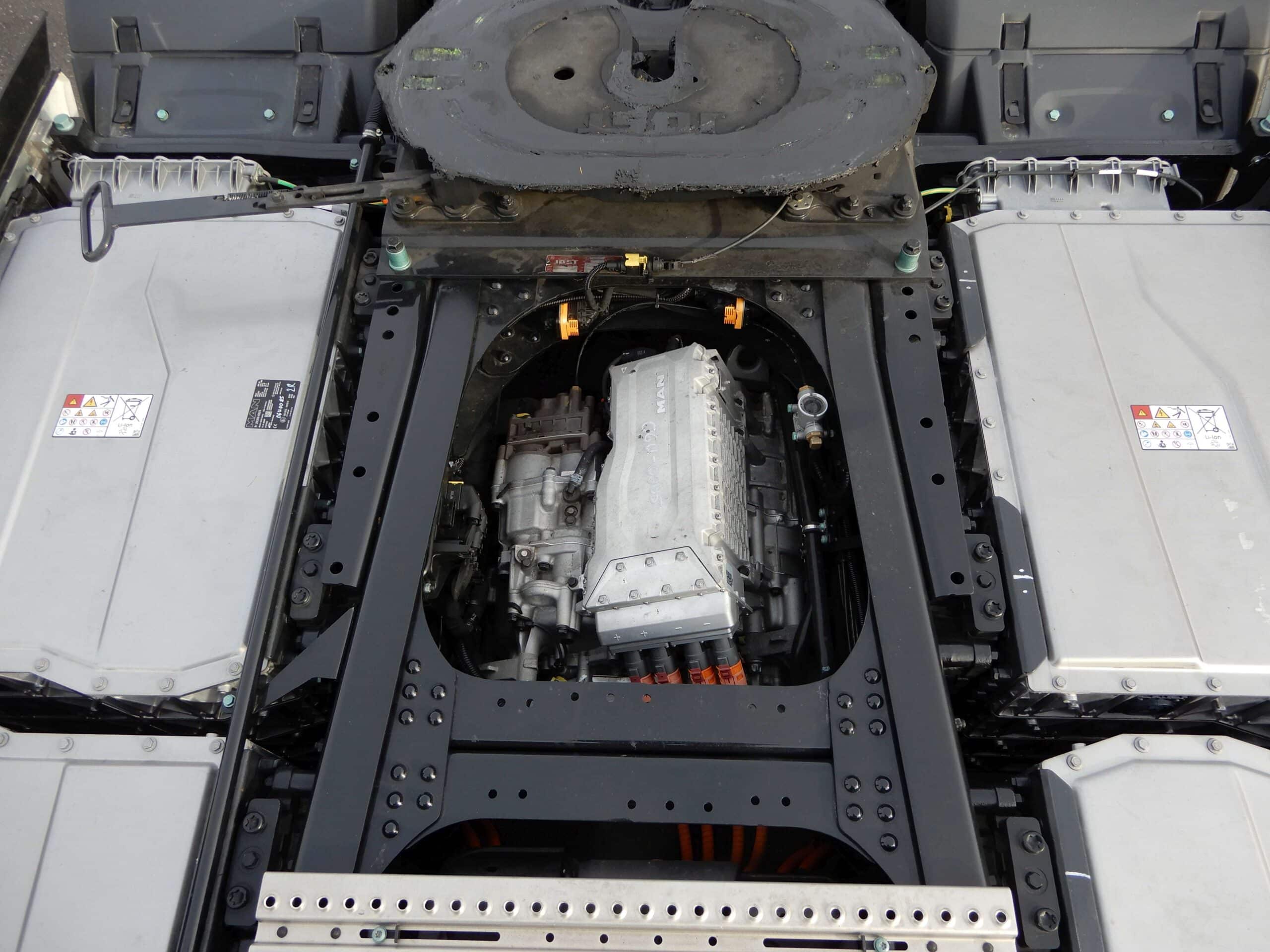 Experten-Test: Premierenfahrt mit dem MAN eTGX - TruckExperten